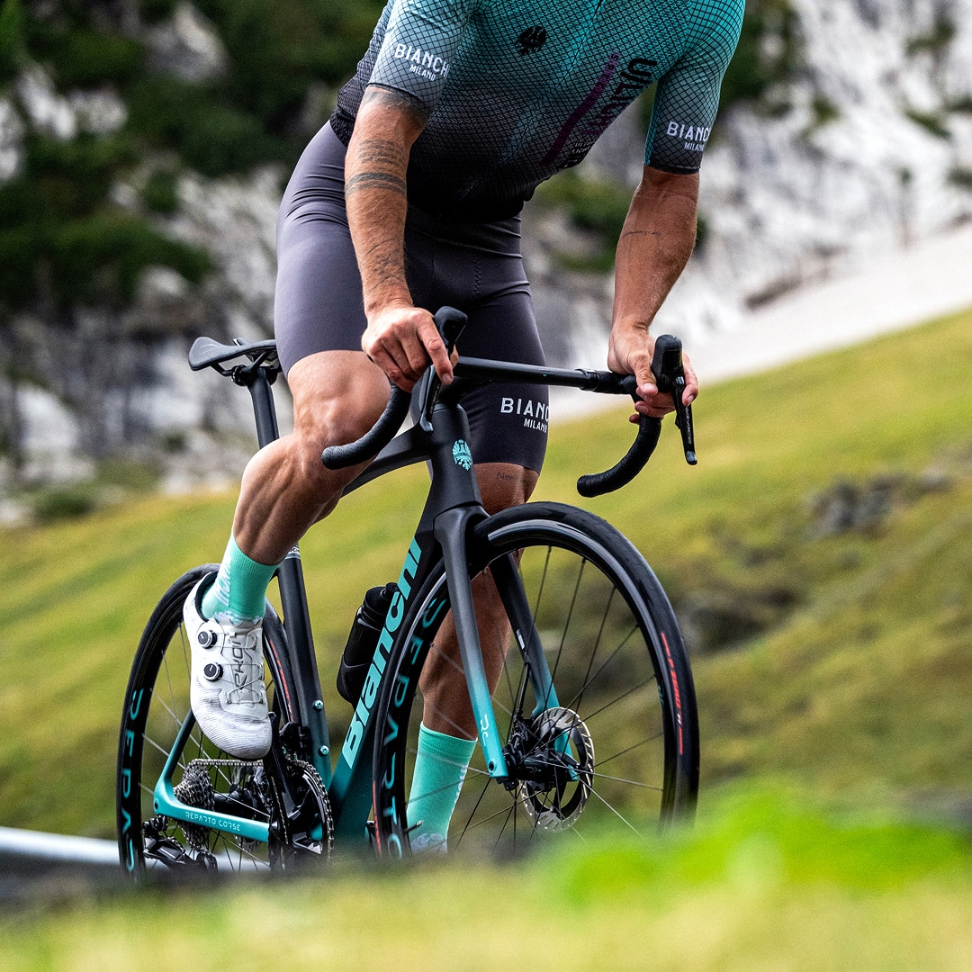 Oltre PRO - SHIMANO ULTEGRA DI2 12SP - Bianchi Bicycles